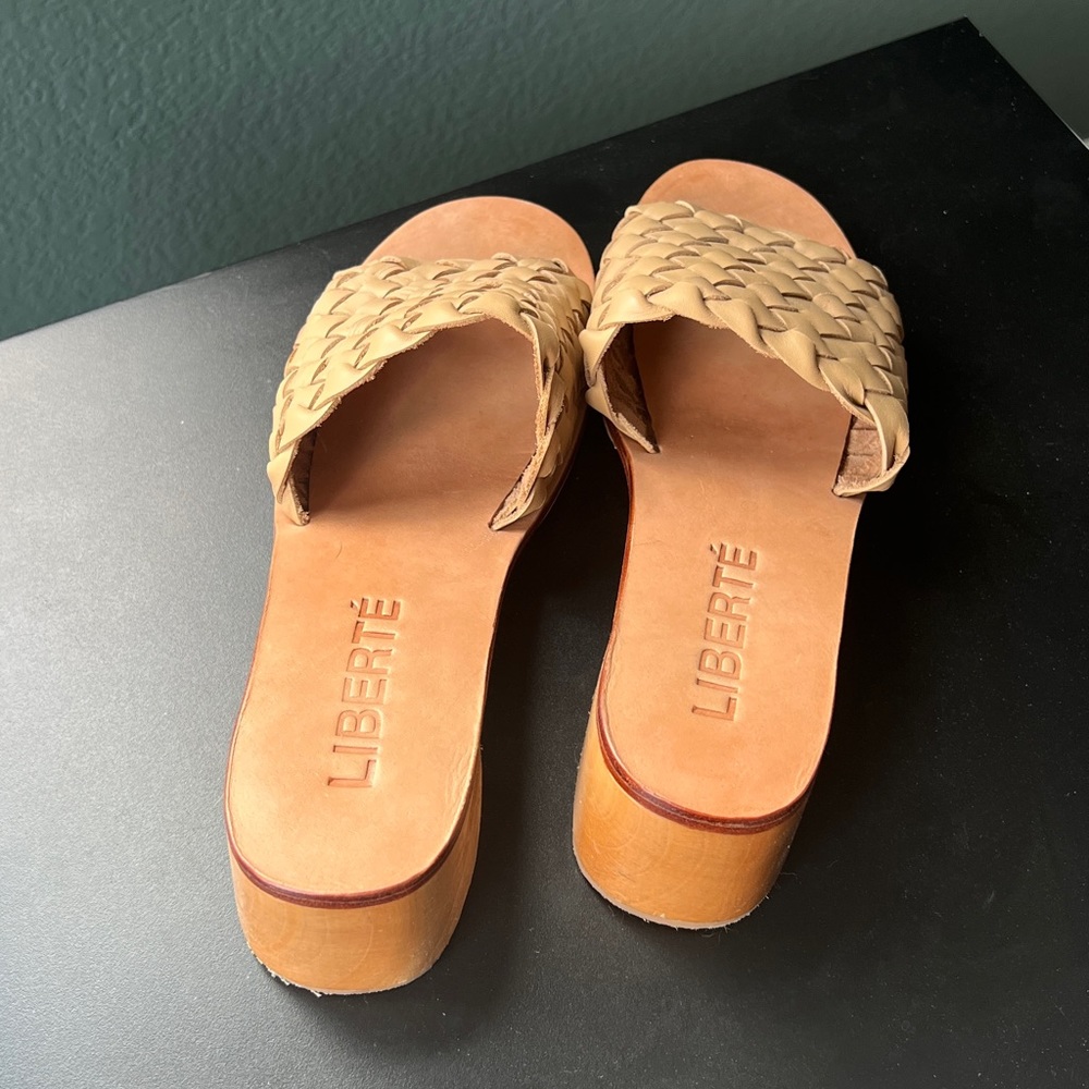 Liberte | Leather Santorini Woven Sandal Size 9 - Gem